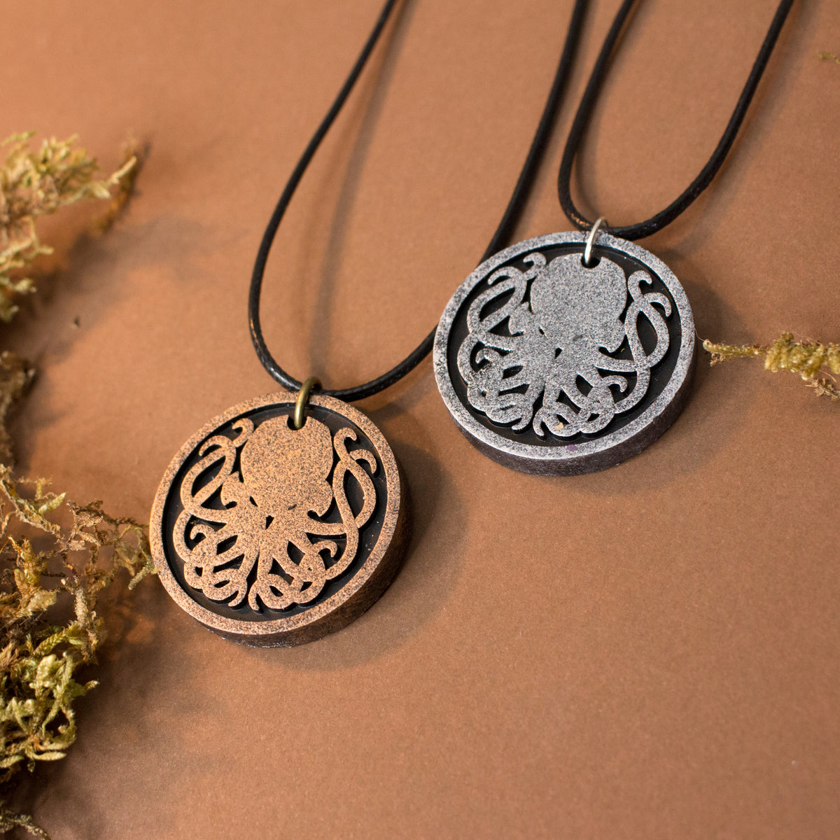 Cthulhu coin talisman resin silver necklace pendant – Mystical Props